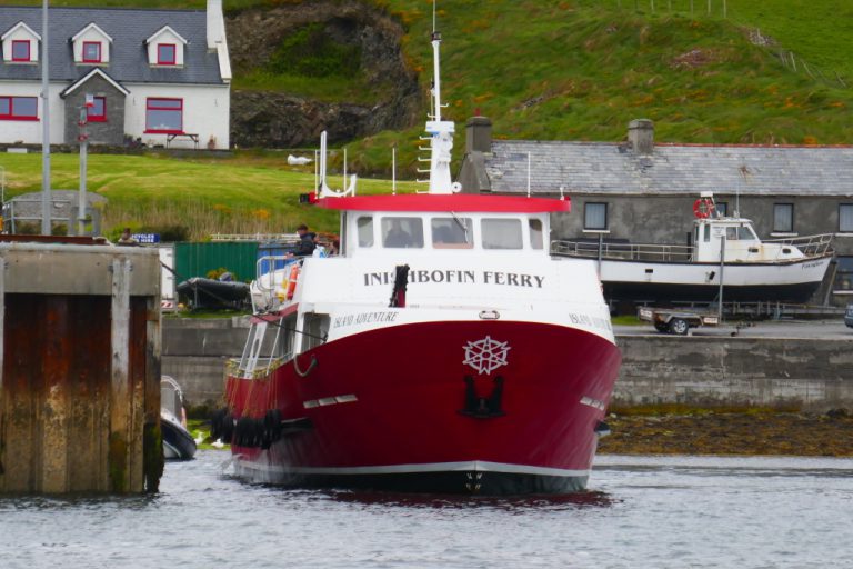 044-inishbofin-ferry - Segel Kompetenz